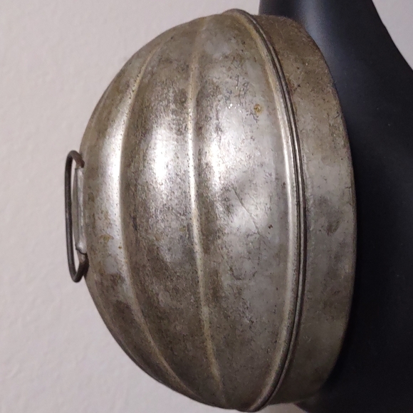 Unbranded | Kitchen | Antique Tin Jello Or English Pudding Mold Handled ...